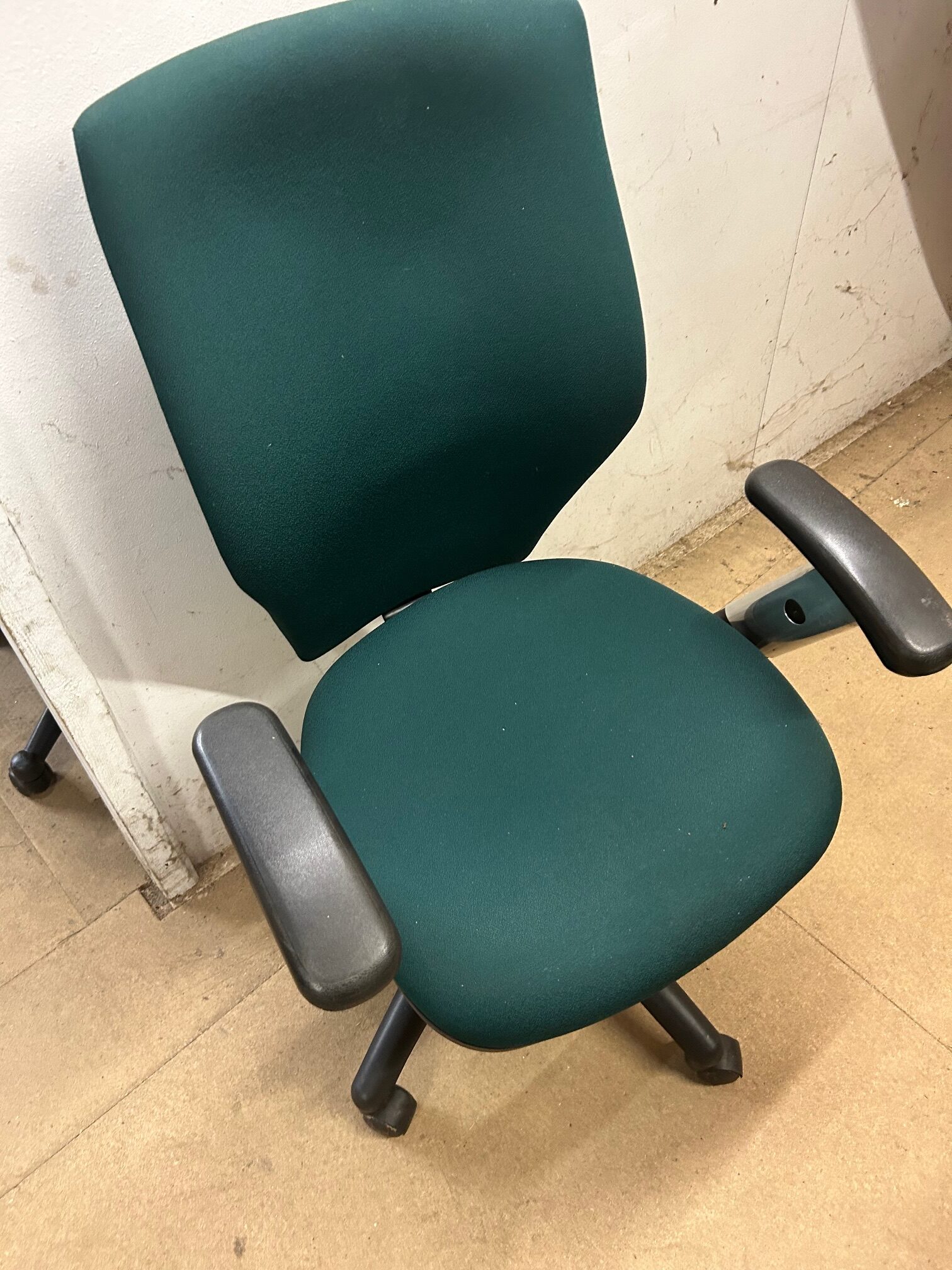 Operator, Task and Mesh Chairs | Surrey Office Supplies